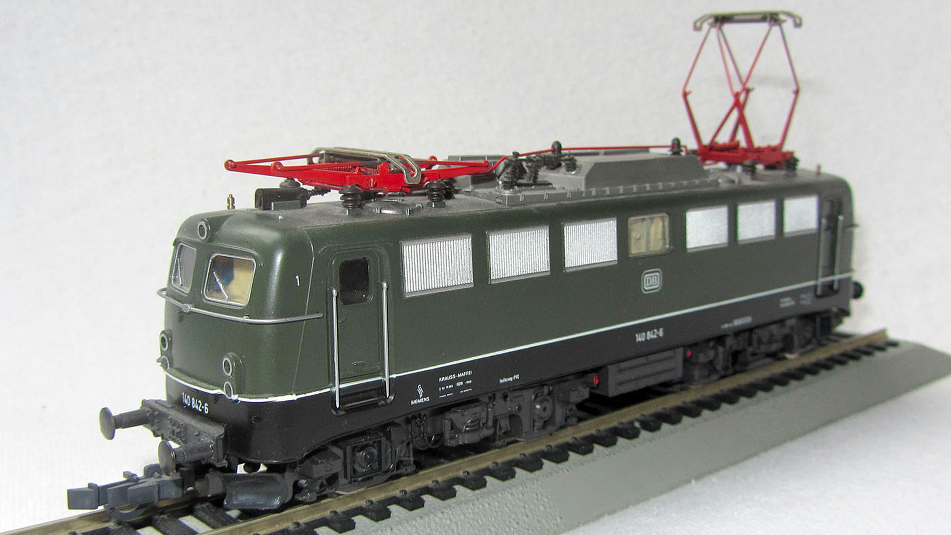 Roco DB 140 842-6 im bahnwahn-Steckbrief